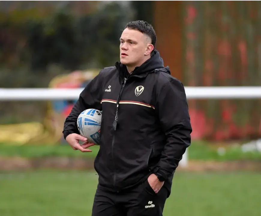 Welsh Rugby Union - Scarlets turn to rugby league for new defence coach